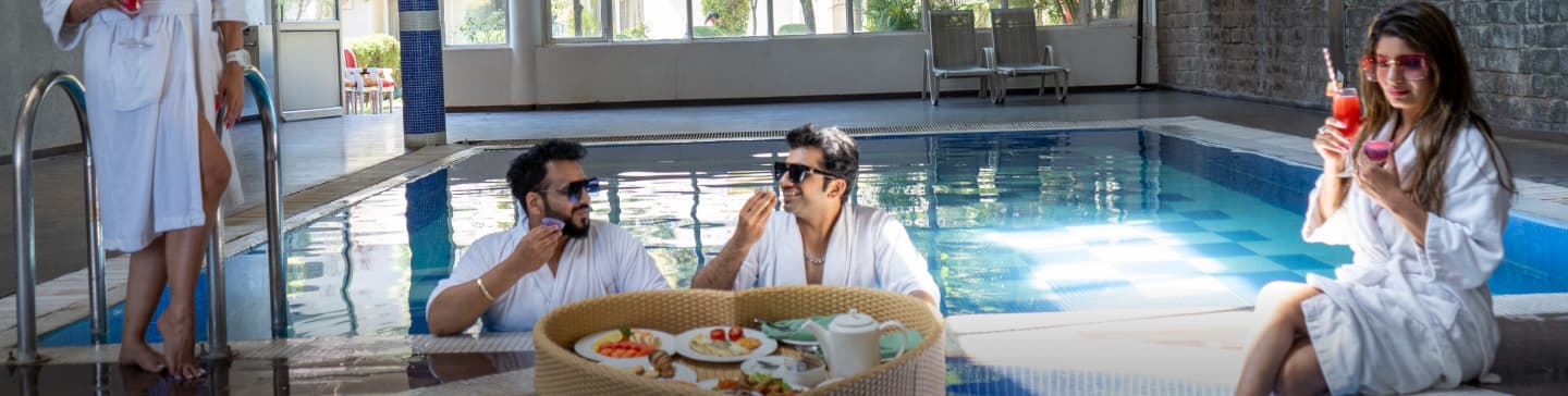 Safari Lounge | Relaxing Lounge Bar at Debu's The Fern, Jim Corbett